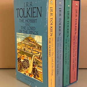1986 LOTR Paperback Book Box Set, J. R. R. Tolkien the Hobbit and the ...