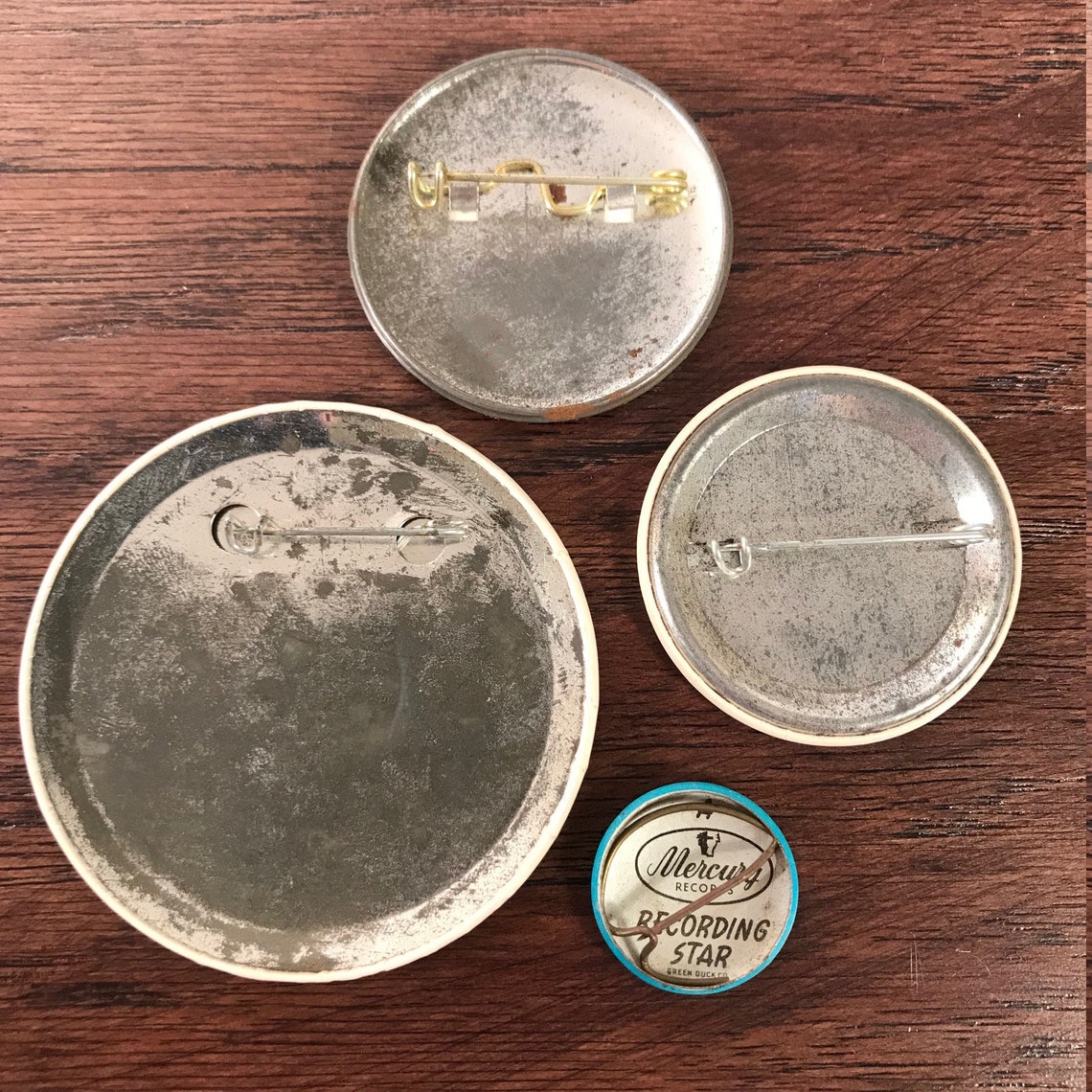 4 Entertainer Pinback Buttons, 1970s - 1980s Pins, Cool Old Fad Flair ...