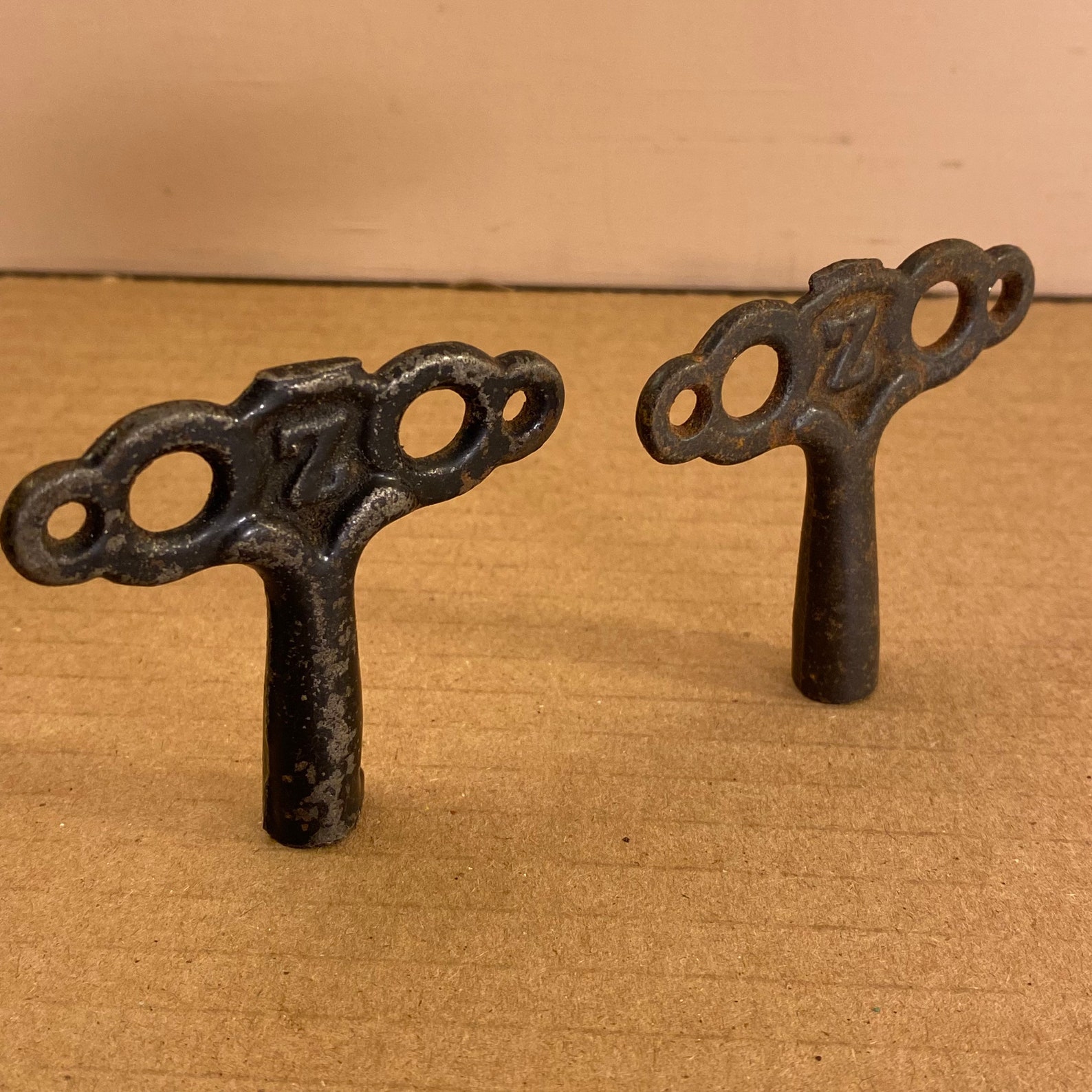 Vintage Clock Keys lot of 2 Wind up Keys Skeleton Keys - Etsy