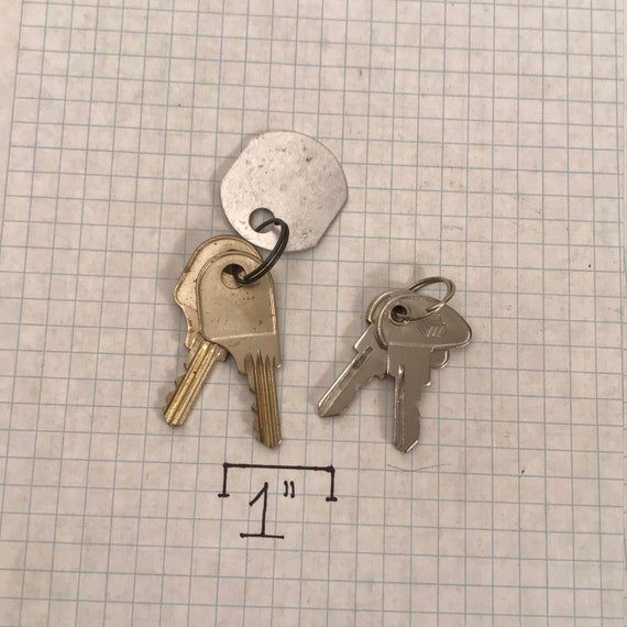 Two 2 Pairs Identical Matching Four 4 Old Industrial Keys - Etsy UK