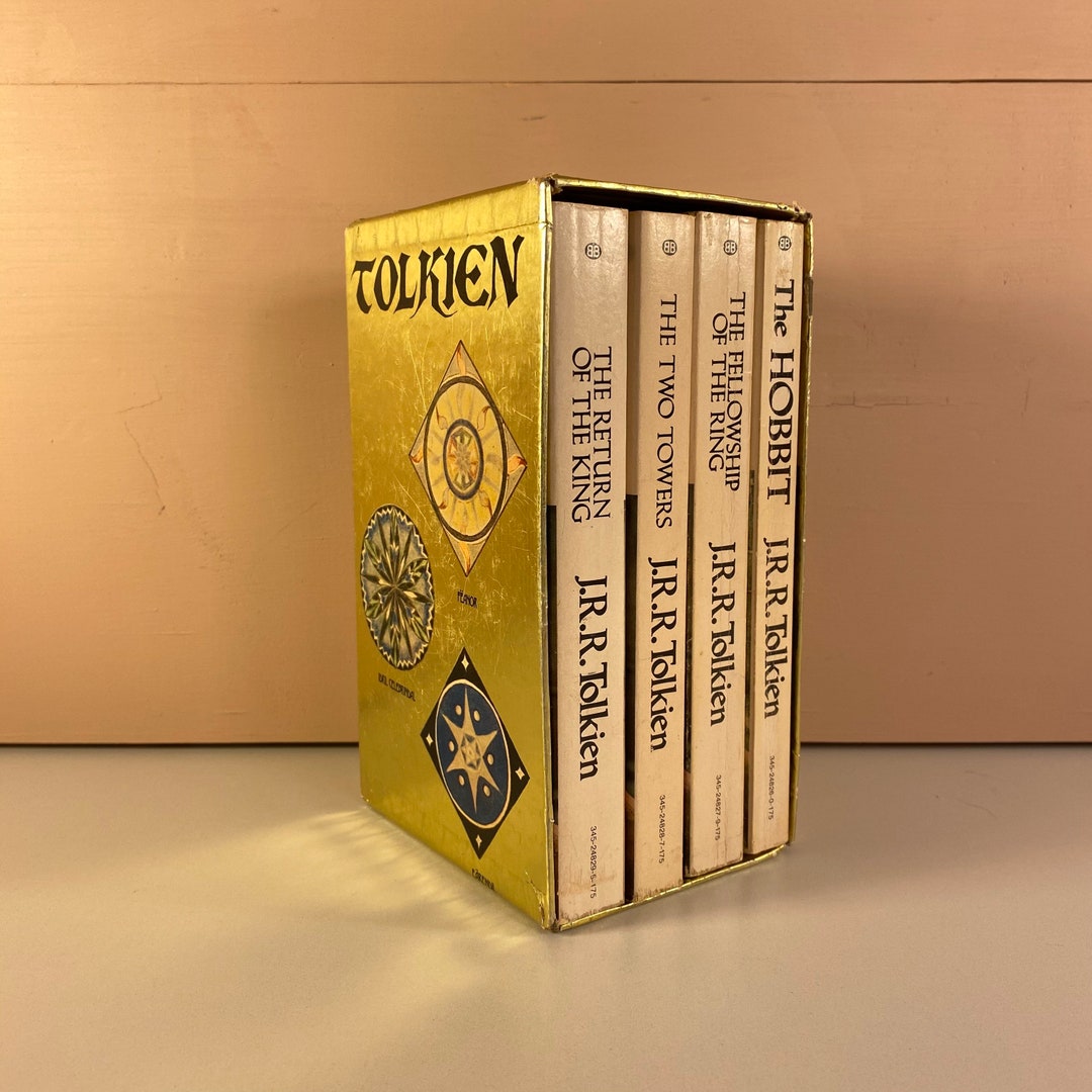 1975 J.R.R. Tolkien, the Hobbit, the Lord of the Rings, 4 Paperback ...