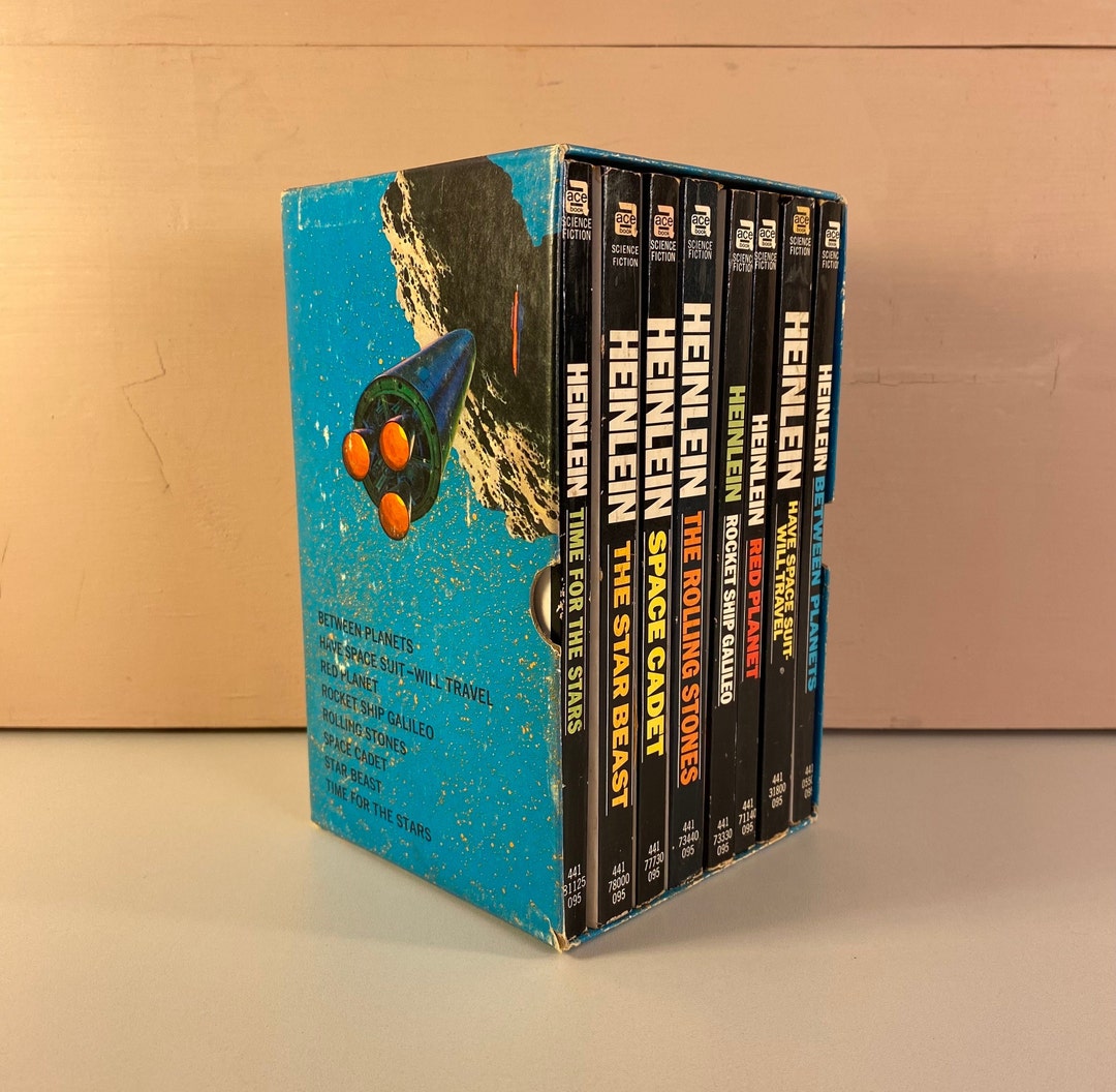 The Worlds of Robert A. Heinlein, Paperback Book Set, Heinlein Box Set, Sci Fi Art, Sci-fi Decor ...
