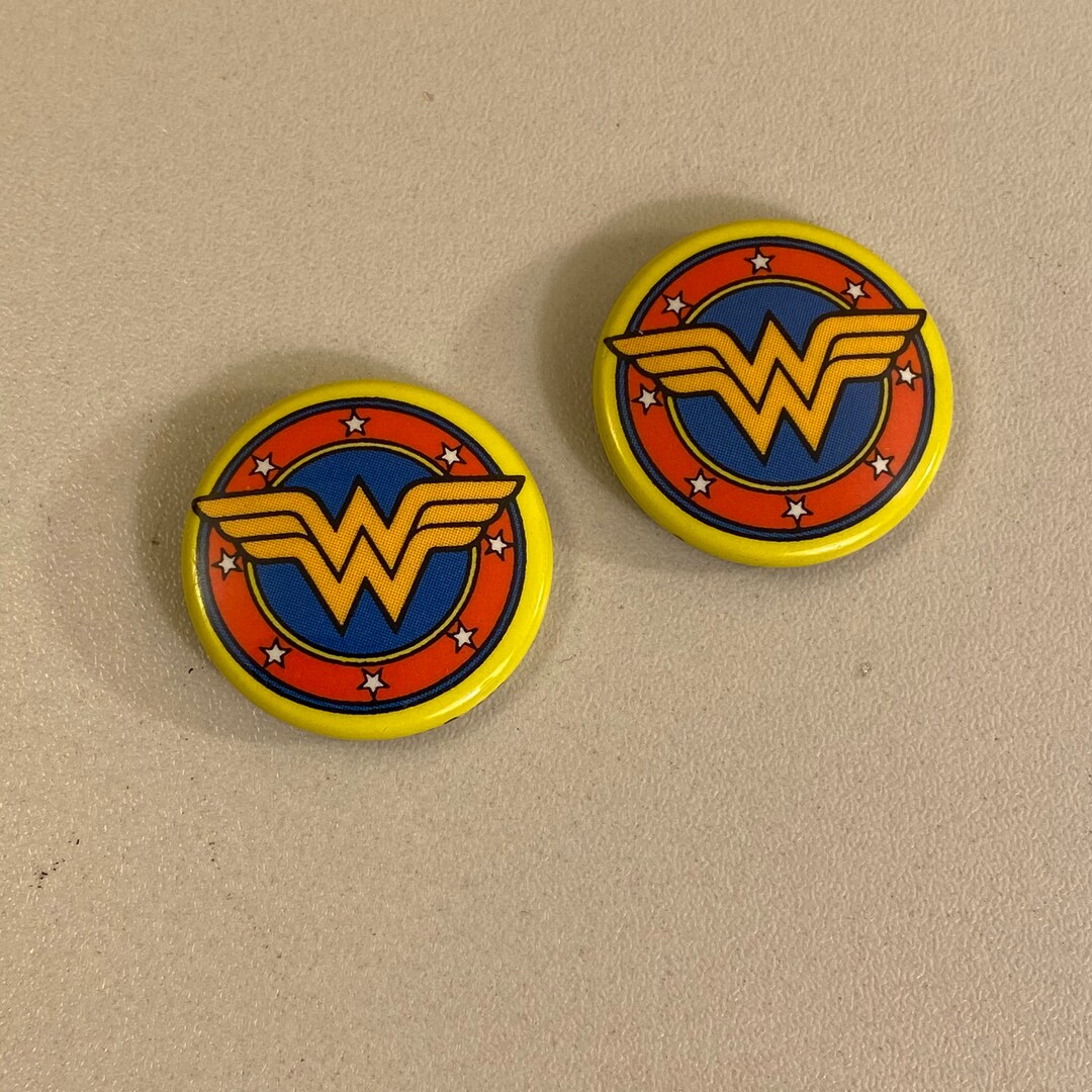 Two 1995 Wonder Woman Pinback Buttons, Vintage Superheroine Pins, Jean ...