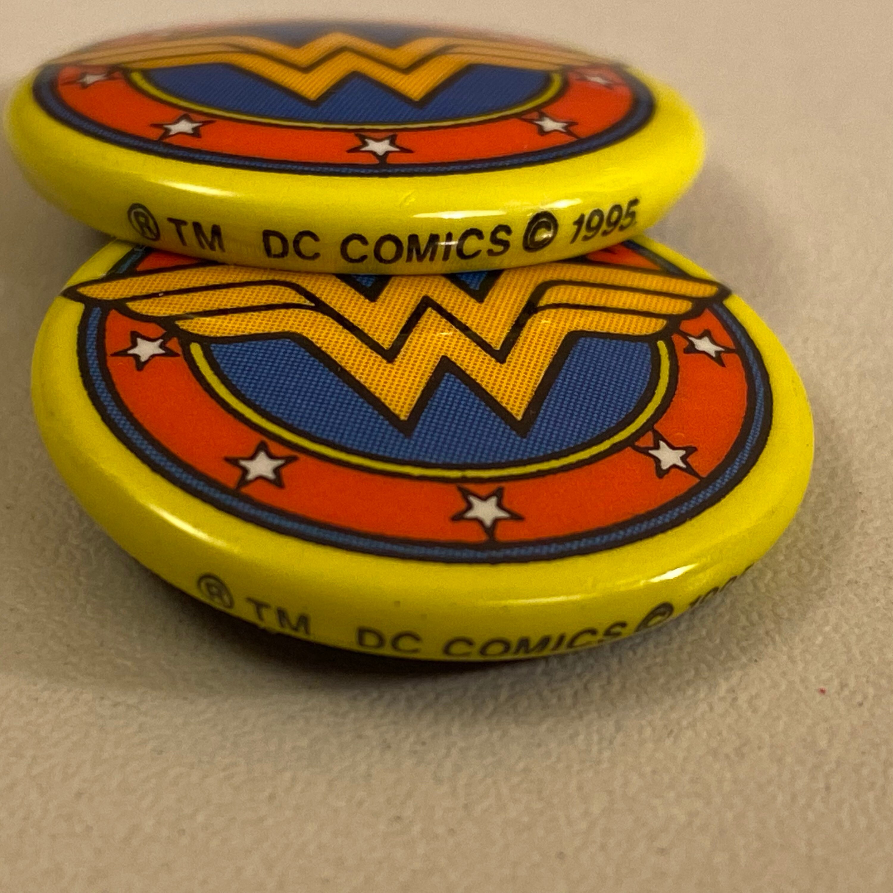 Two 1995 Wonder Woman Pinback Buttons Vintage Superheroine - Etsy