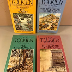 1986 LOTR Paperback Book Box Set, J. R. R. Tolkien the Hobbit and the ...