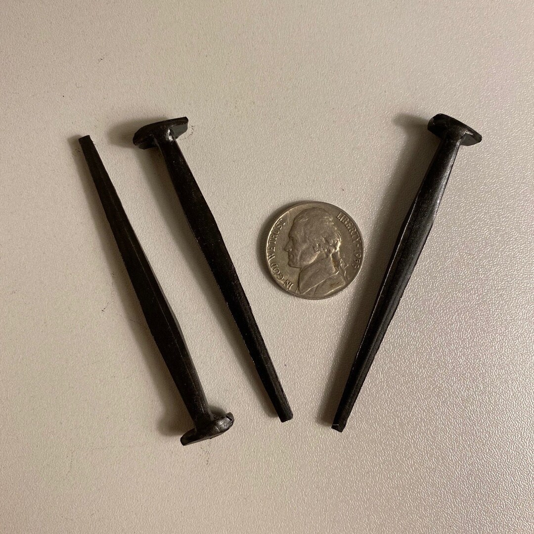 1 Pound, 2.5" Wrought Head Nails 2.5 Inch, One Lb Steel 8D Nails ...