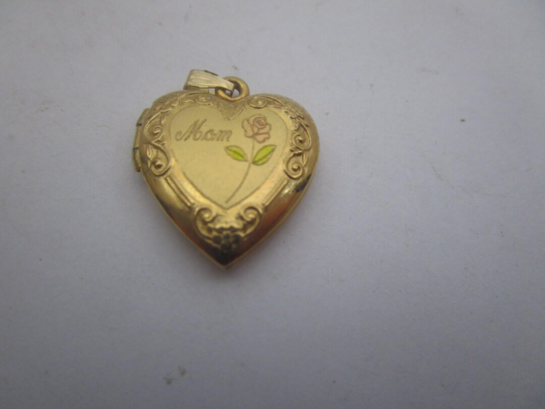 Vtg 14 K Gold Filler Heart Shaped Photo Locket Pendant With Engraved ...