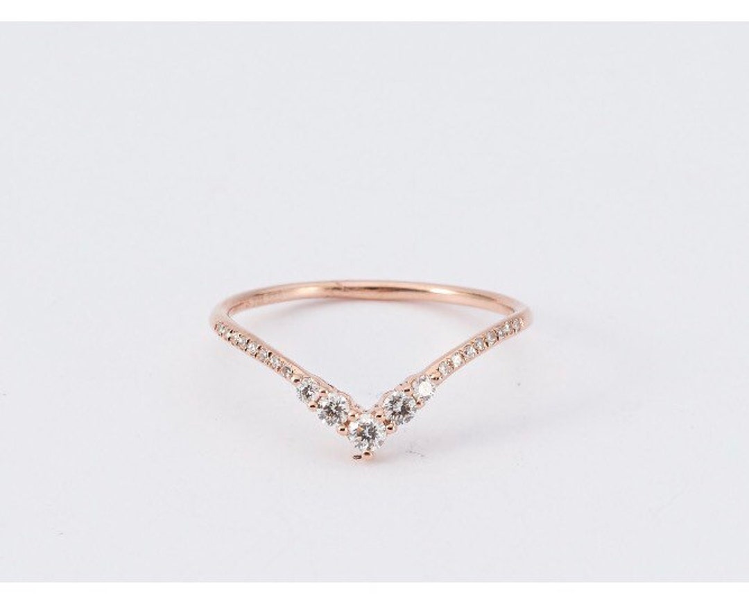 Classic V Shape Wedding Band. Tiara Diamond Band. V Shape Diamond Ring ...