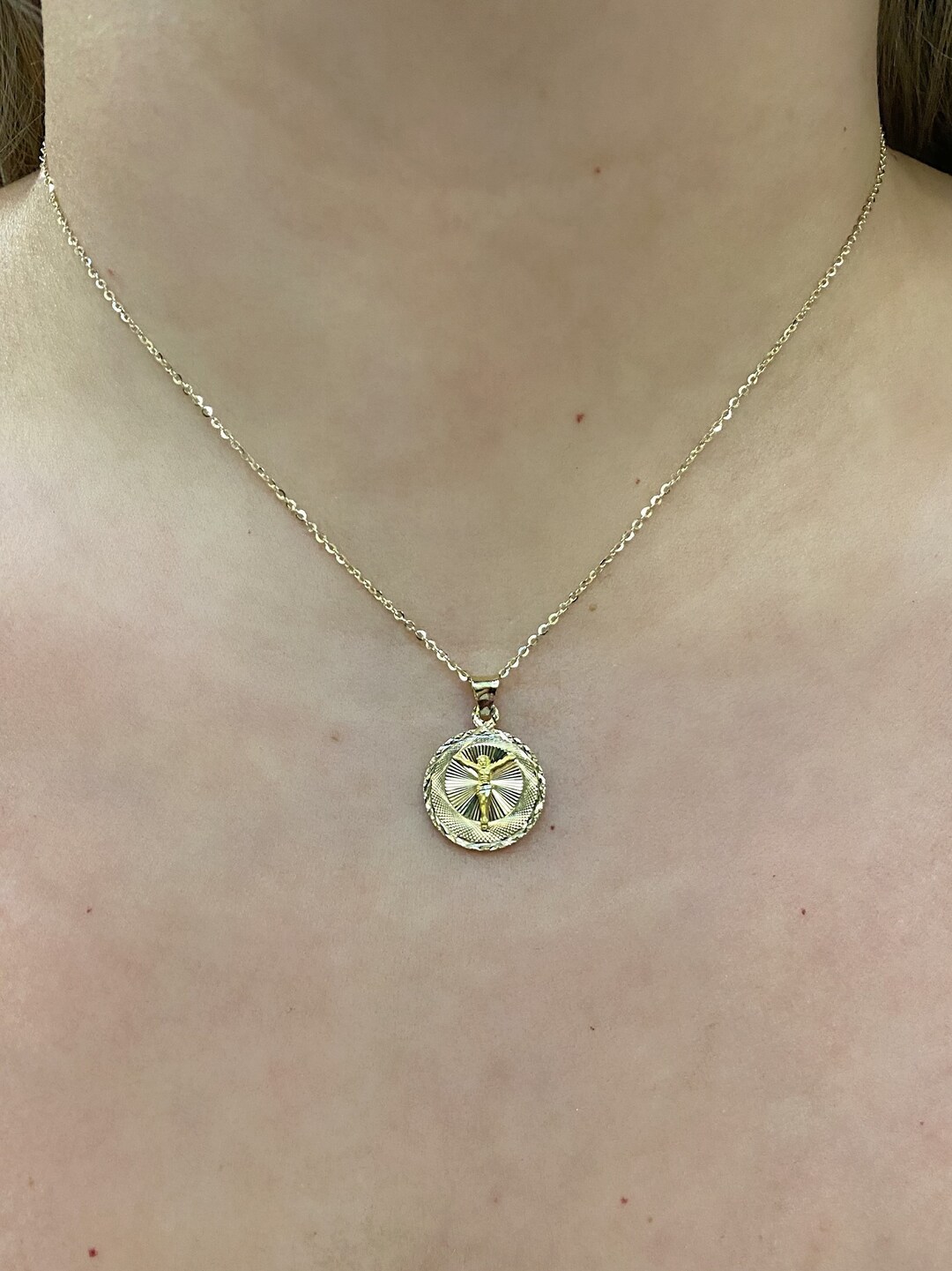 14k Jesus Medallion. Gold Jesus Pendant. Diamond Cut Jesus Medallion ...