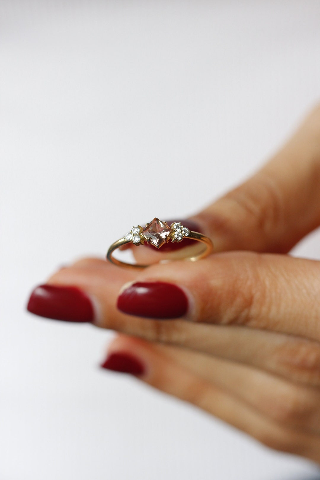 14k Gold Zultanite Ring, Chaning Stone Gold Ring, Geometric Stone Ring ...