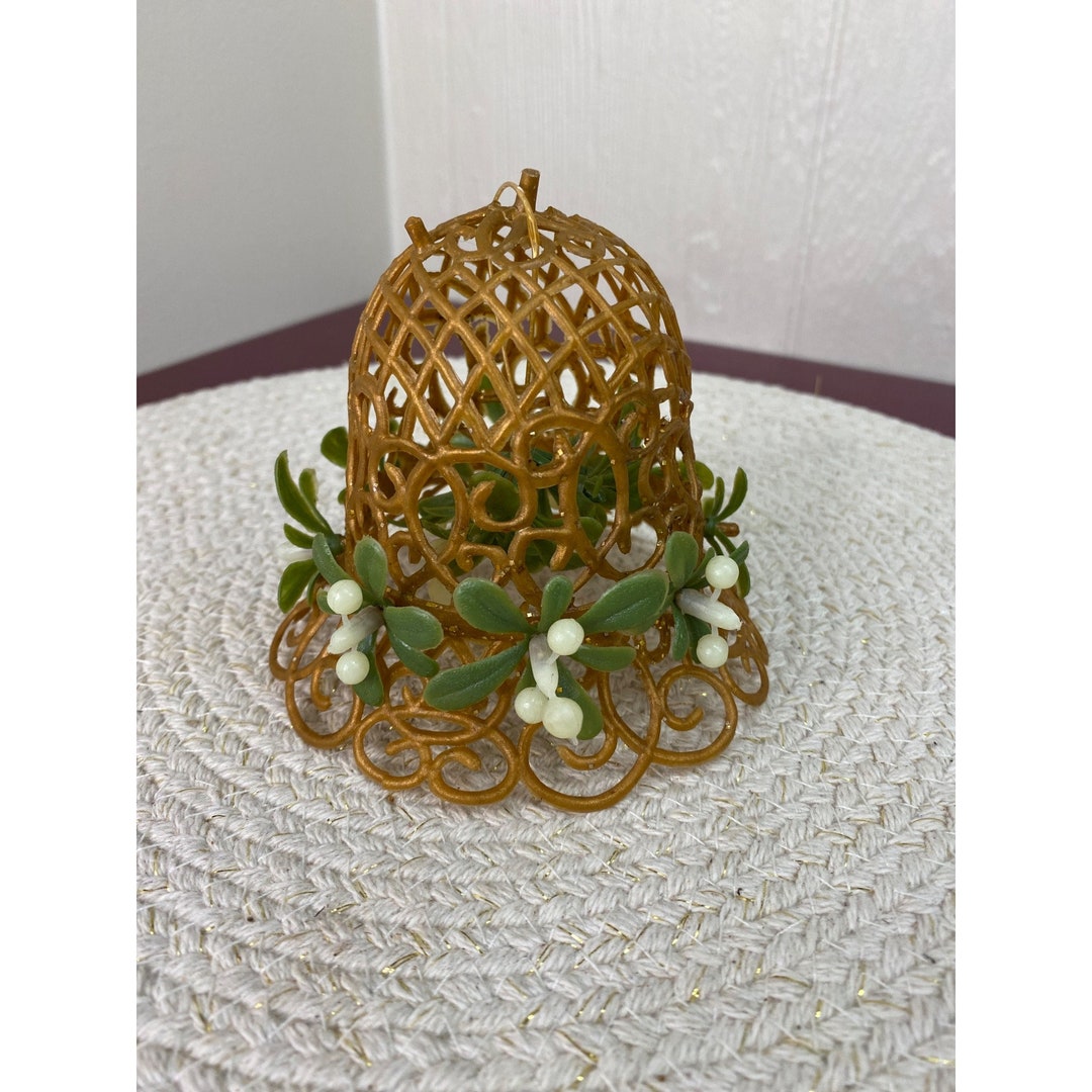 Vintage Plastic Christmas Mistletoe Hanging Bell 3” Wicker Basket Weave ...