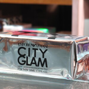 Armani city glam him store