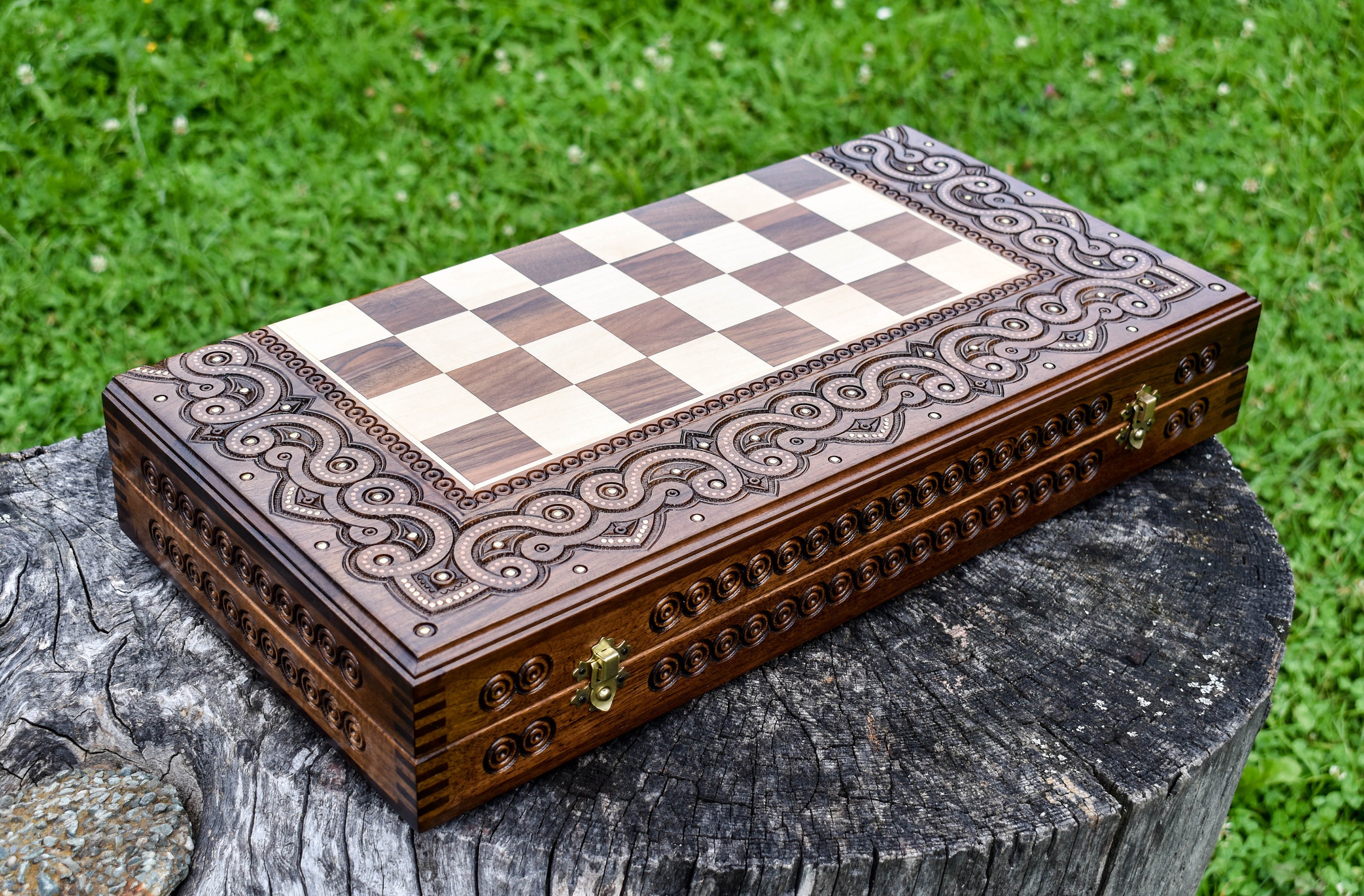 Carved Chess Set Hutsul chess Copper inlay Carved wood | Etsy