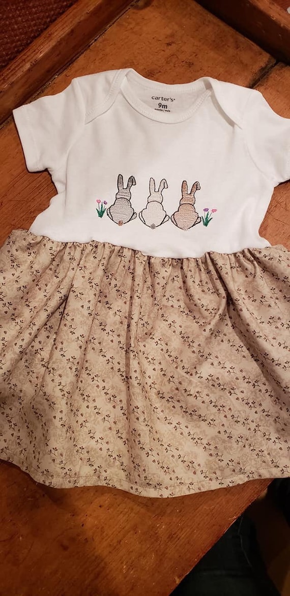 Easter Bunny's 3 in a Row Sketchy Filled Embroidery - Etsy