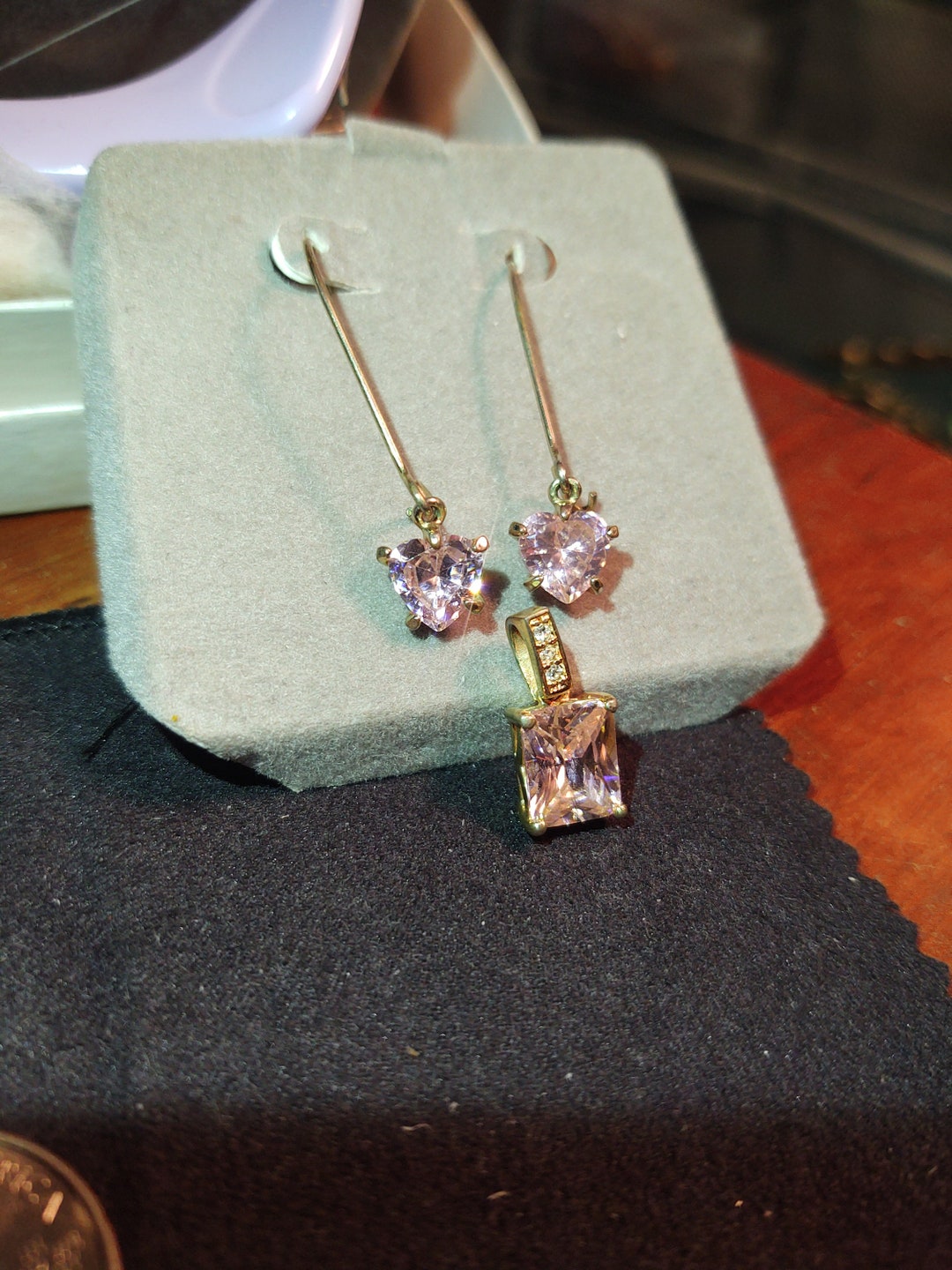 Vintage Pink Avon Matching Heart Earrings & Emerald Cut Pendant - Etsy Vintage Pink Avon Matching Heart Earrings & Emerald Cut Pendant - Etsy