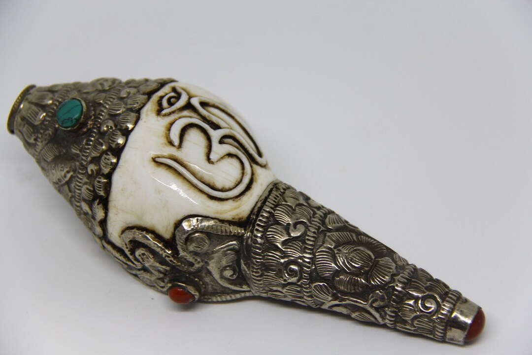 Tibetan Buddhist Natural Conch Shell With Tibetan Silver (tin Alloy ...