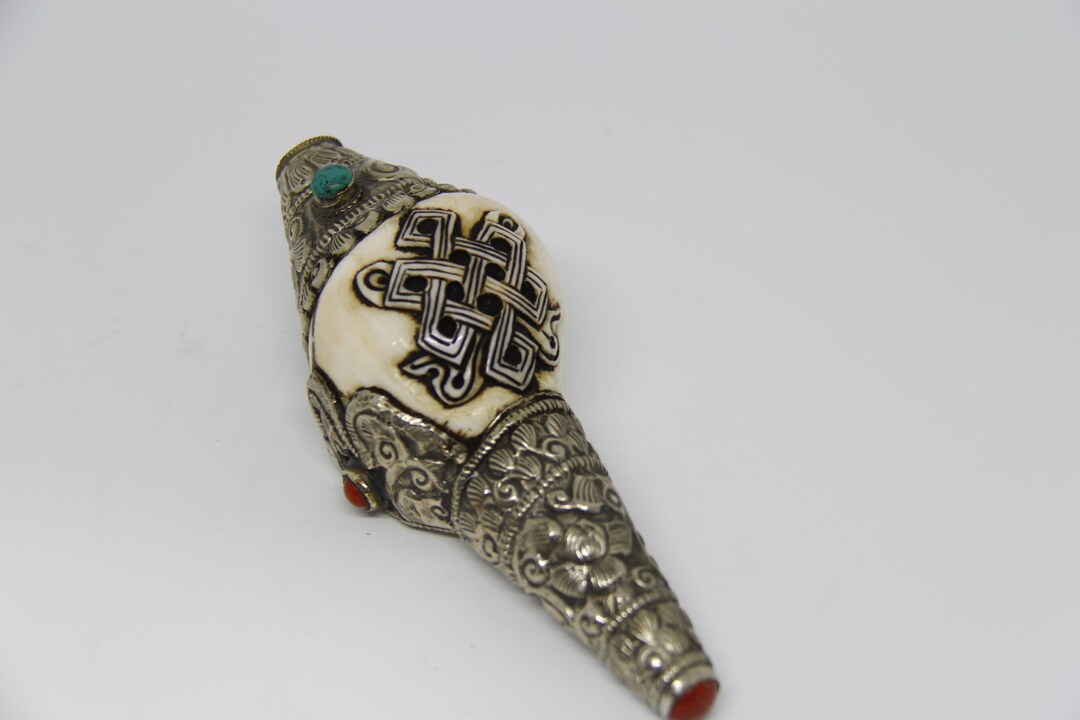 Tibetan Buddhist Natural Conch Shell With Stone Inlay and Endless Knot ...