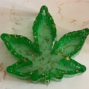 Cannabis, Marijuana Leaf, Weed Resin Ashtray Customizable - Etsy
