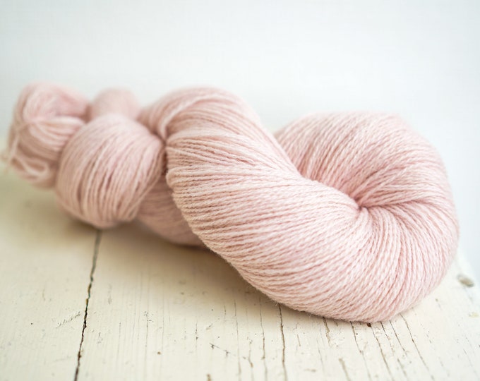 Light Pink Wool Yarn 100g./3,50 Oz. New Zealand Fingering Wool Yarn ...