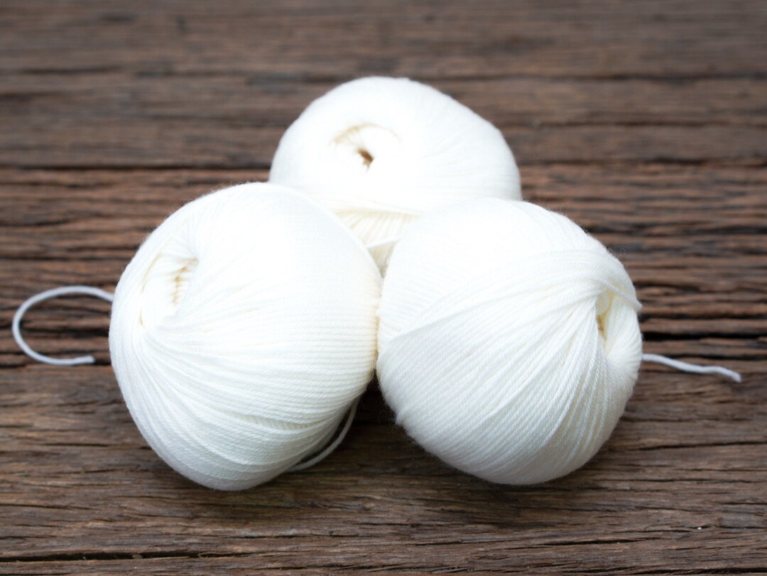 White Merino Lace Wool Yarn: Baby Knitting, Crochet Scarves (50g/200m ...