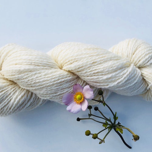 White Weaving Wool Threads 100 G. Yarn for Dyeing - Etsy