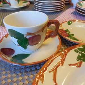 Vintage Franciscan Apple Pattern Earthenware Dinnerware 6 Piece Setting ...