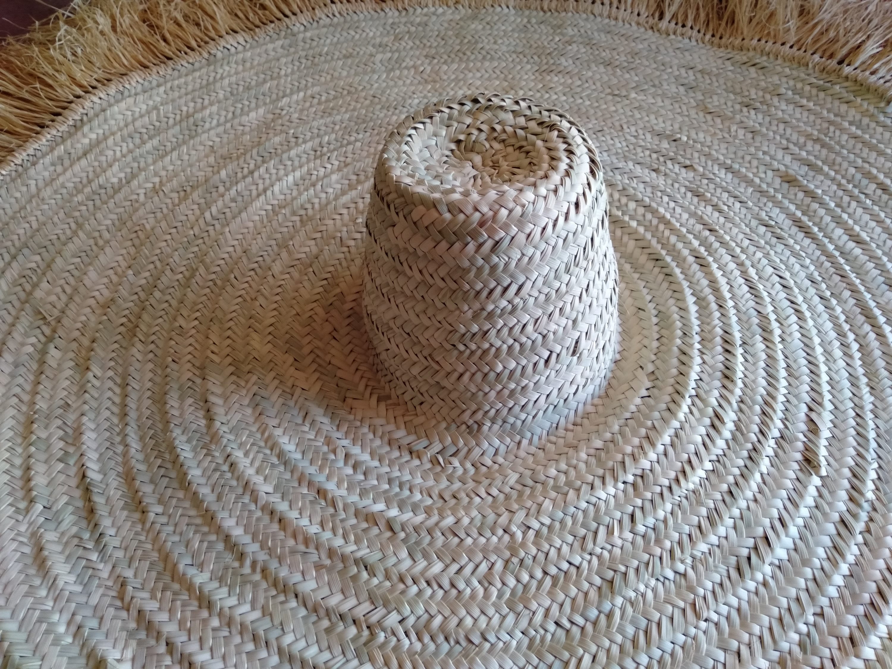Personalized Moroccan Round straw Hat and Raffia rug 30 40 | Etsy