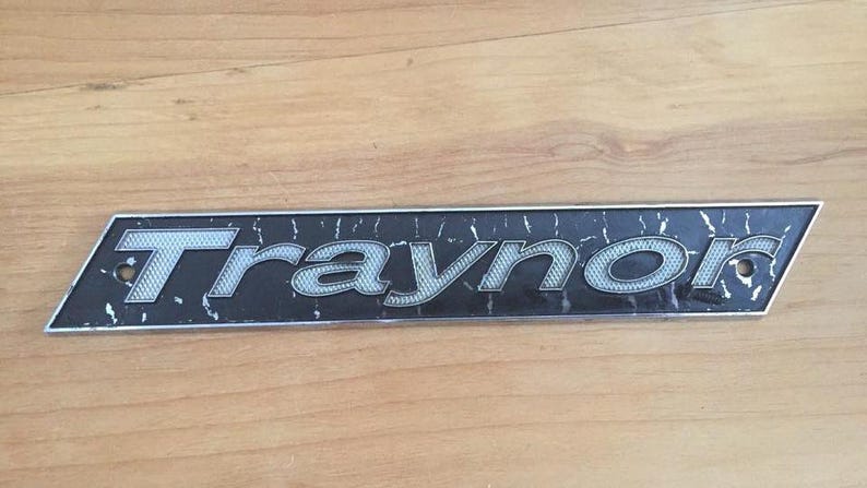 Traynor Vintage Replica Logo Parallellogram (digital File) - Etsy