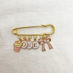 First Birthday Keepsake Pin, 1st Birthday Badge, Personalised Gift ...