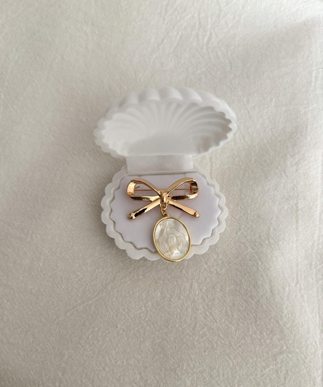 Catholic Baptism Gift - Virgin Mary Pendant Brooch Keepsake - Etsy