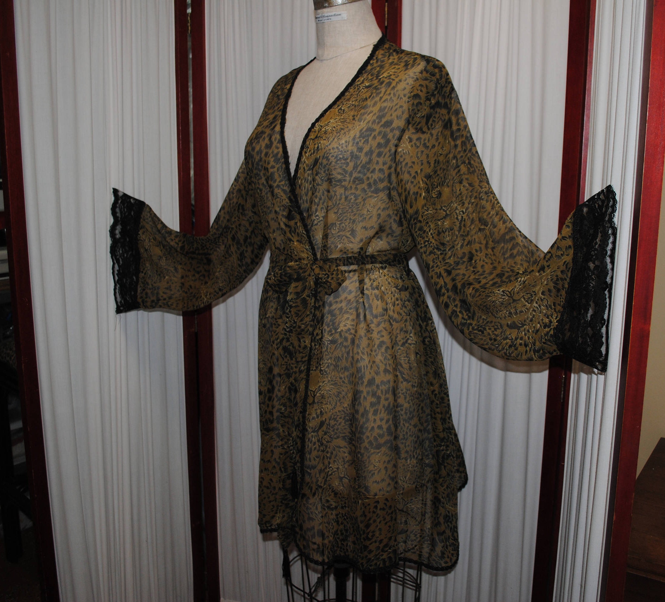 Tiger Printed V Neck Sheer Robe With 3" Wide Scalloped Lace Cuff ...