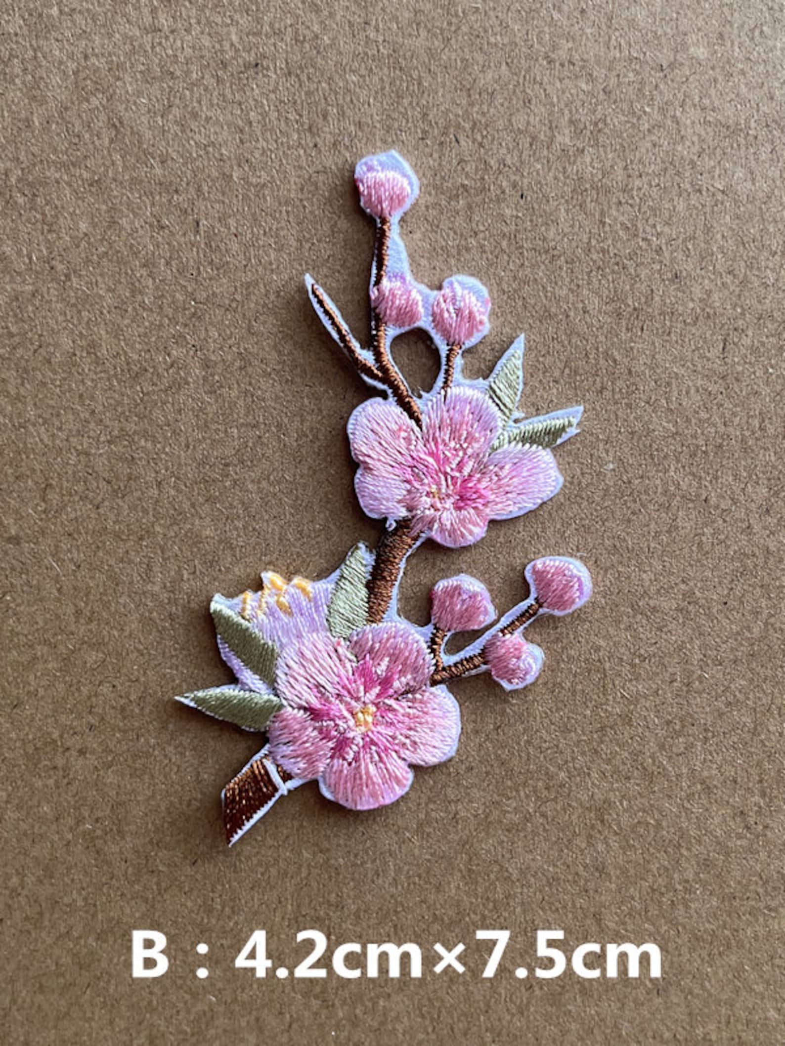 6 PCS Plum Blossom Flower Embroidery Patch Iron/ Sew on Appliques Patch ...