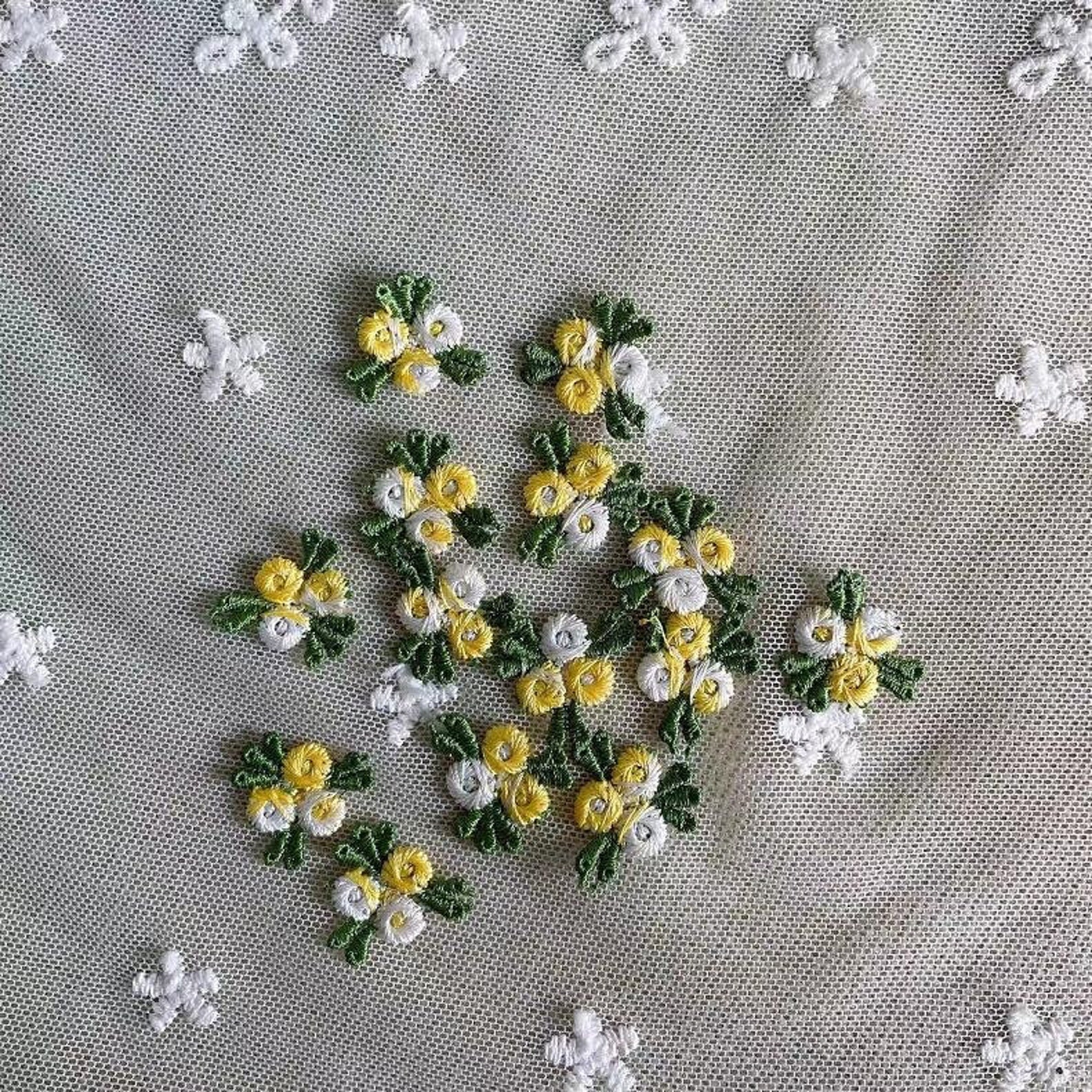 8 Colors Mini Embroidered Flower Appliques,tiny Floral Sew on Applique ...