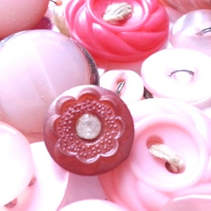 Lot 100 Mixed Assorted PINK Vintage & Newer Wholesale Bulk Buttons ...