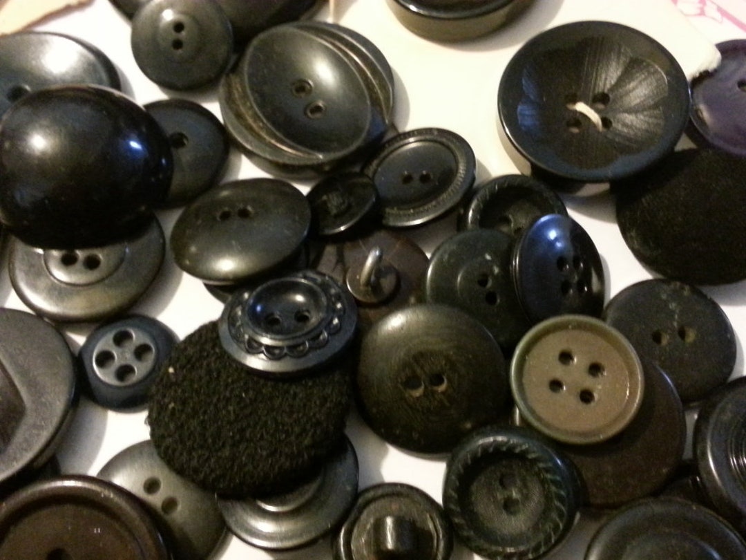 Lot 100 Mixed Assorted BLACK Vintage & Newer Wholesale Bulk Buttons ...