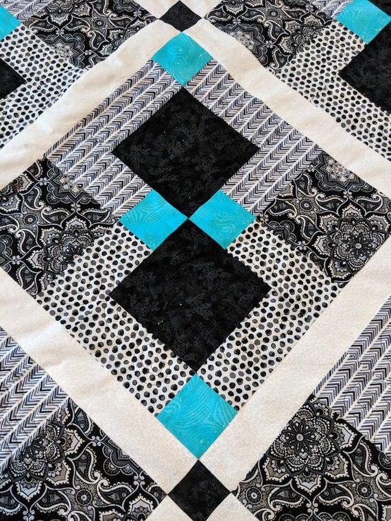 Disappearing Nine Patch Quilt Free Pattern