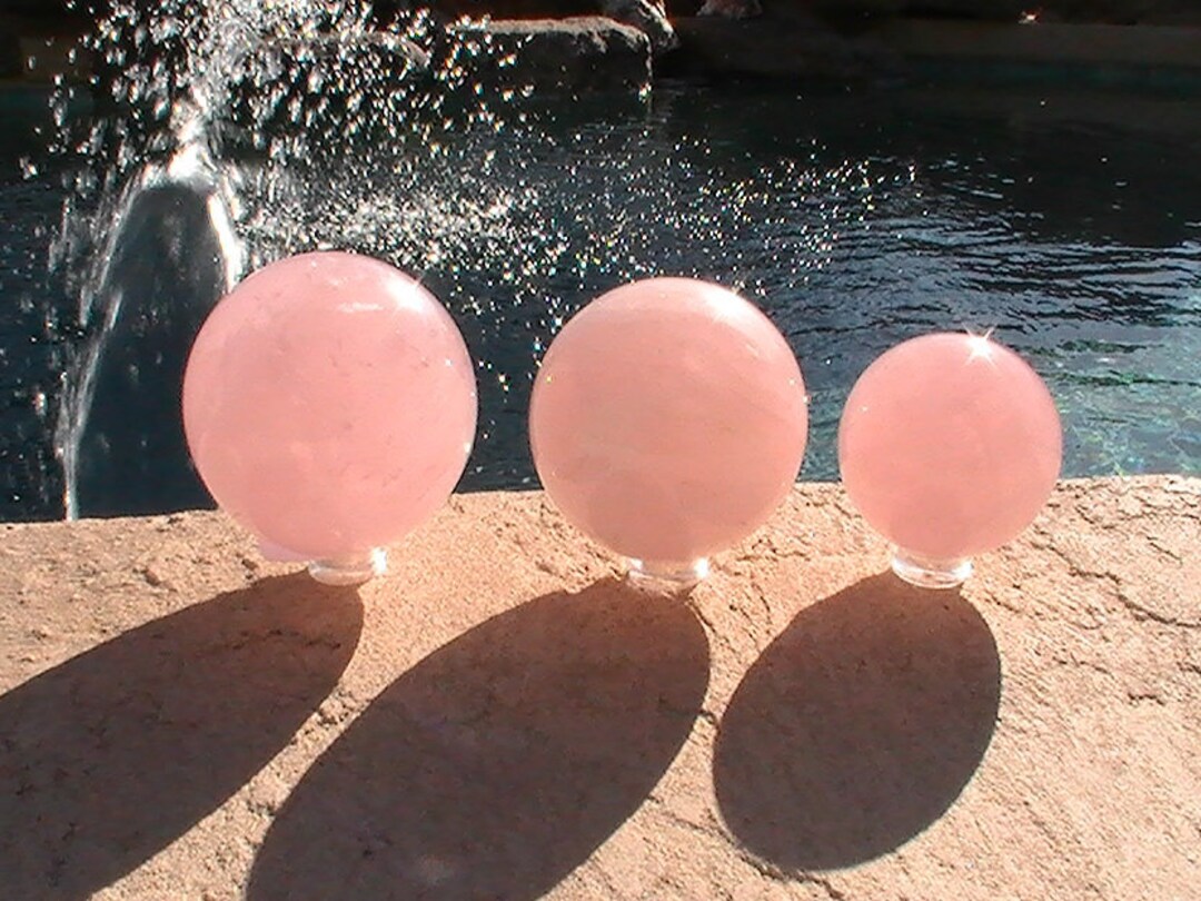 Boule de cristal de quartz rose sphère de quartz rose Boule de quartz ...