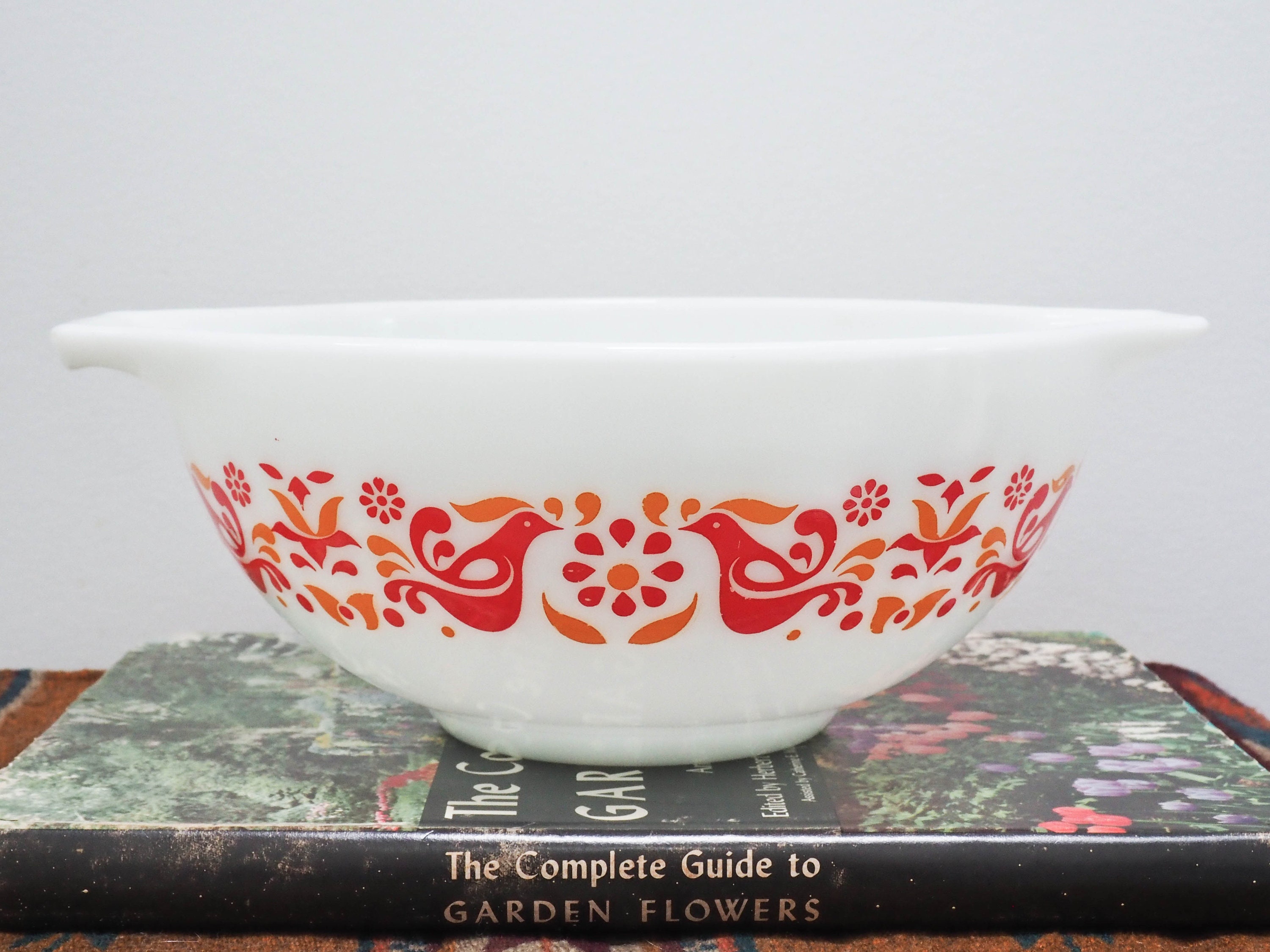 Friendship Pyrex Bowl 443 70s Friendship Cinderella Dish - Etsy Canada