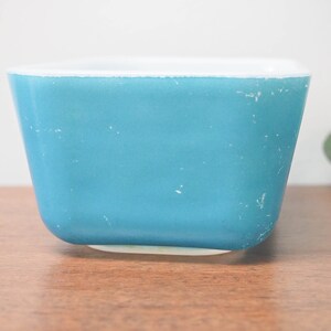 Turquoise Blue Pyrex Refrigerator Dish - 502 - Pyrex Leftover Dish ...