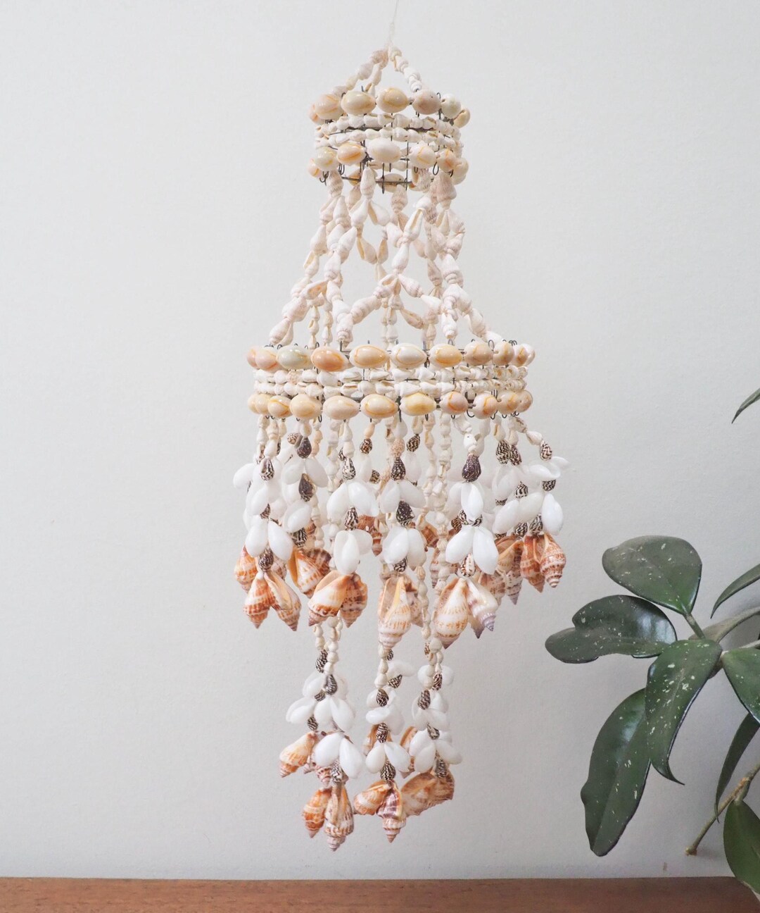 Vtg Sea Shell Chandelier Mobile - Hanging Chula Shell Decoration - 16 ...