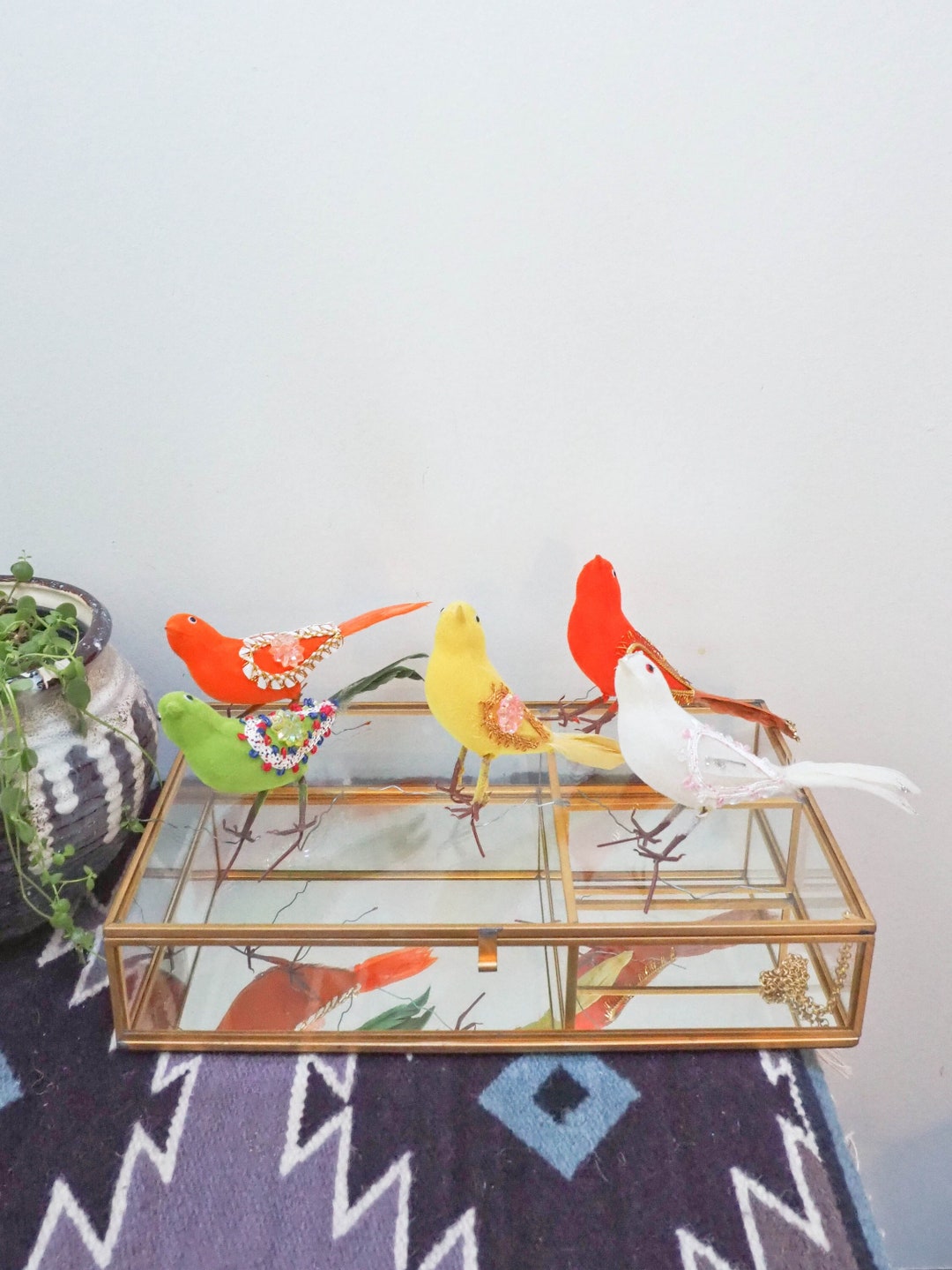 Flocked Birds Set of 5 - Vtg Decorative Birds With Feather Tail Wire Legs - Vintage Flocked ...