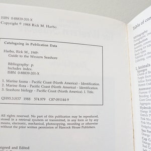 Seashore Guidebook Pair - the Western Seashore - the Edible Seashore - Rick M. Harbo - 1988 ...