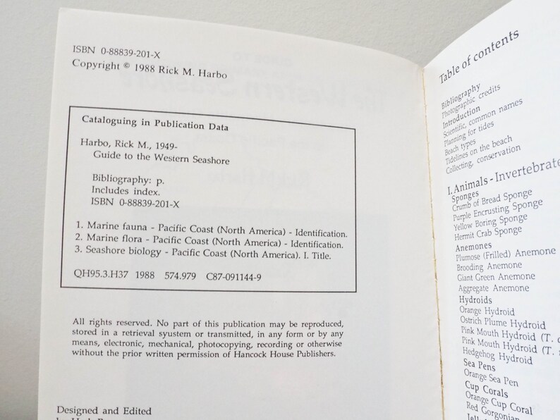 Seashore Guidebook Pair - the Western Seashore - the Edible Seashore - Rick M. Harbo - 1988 ...