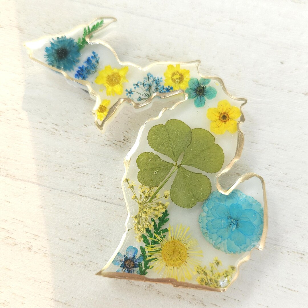Michigan Four Leaf Clover Magnet Blue White Yellow Flowers - Etsy