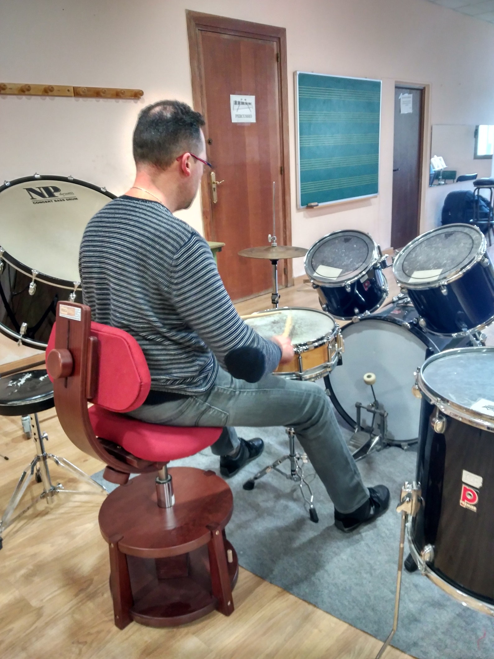 Chaise musicale ergonomique de couleur naturelle, chaise musicale pour ...