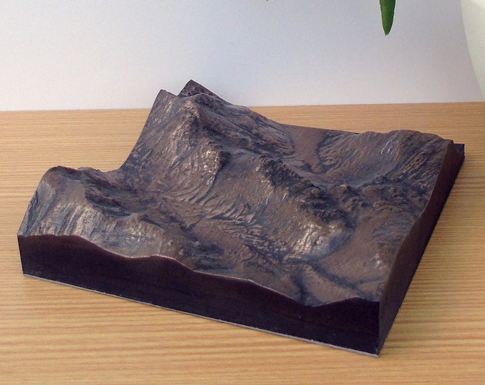 Haystacks Topographical Map in Aged Metal Finish, 3D Map, the Lake ...