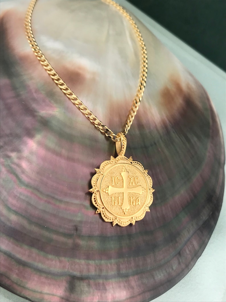 14k solid gold pendant diameter 1.4cm / 2cm | Etsy