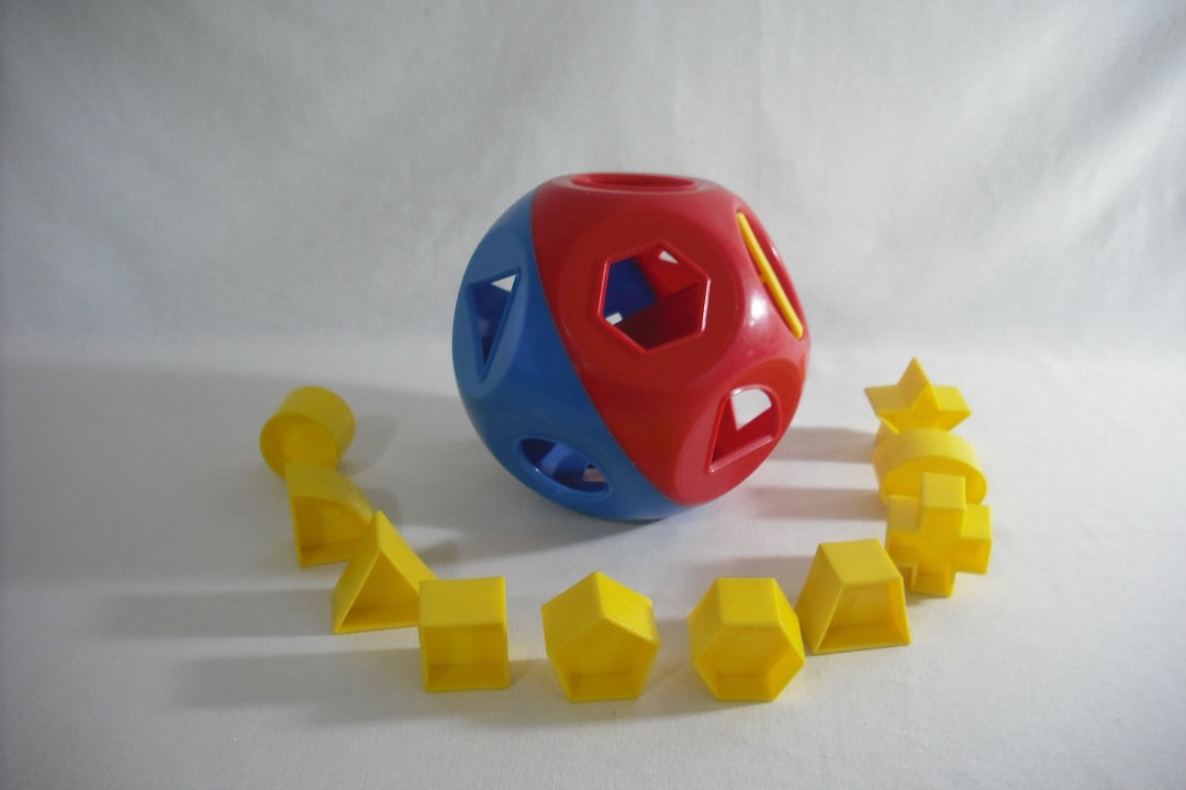 Tupperware Educational Toy Ball Shape O Sorter Includes All 10 Shapes ...