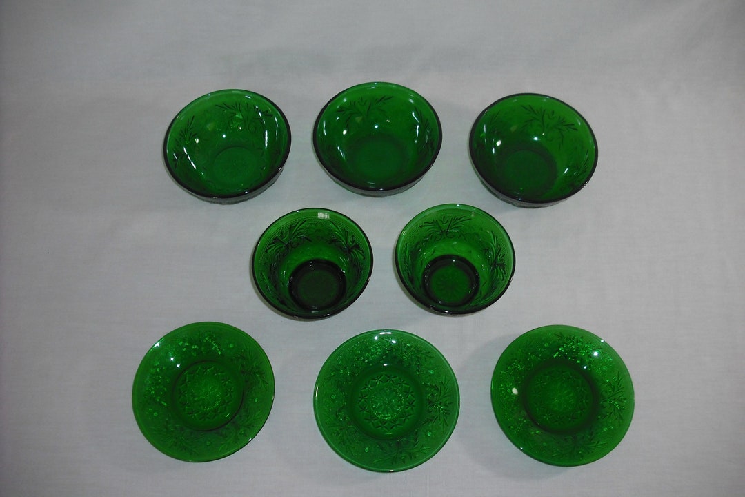 Sandwich Glass Emerald Green Plates/bowls/cups Vintage - Etsy