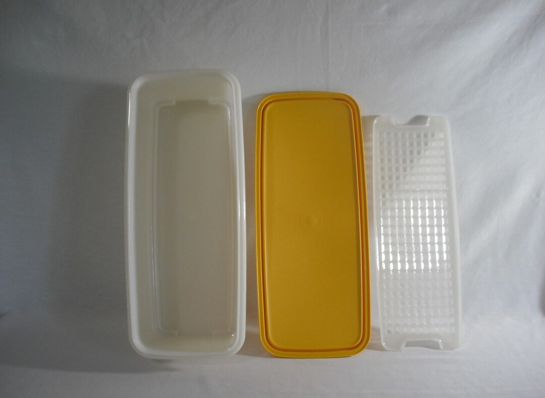 Tupperware Veggie Container Celery Keeper Easy Crisp With Grid Vintage ...